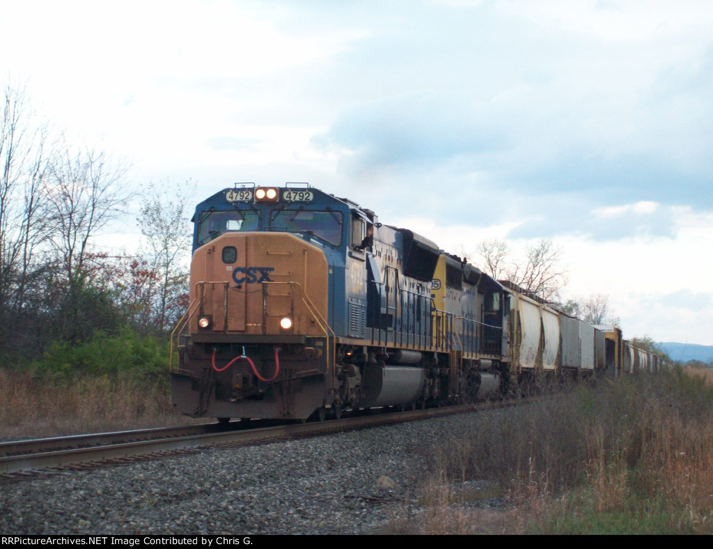CSX 4792 & CSX 8405